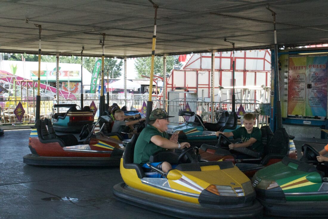 Bumping into friends at the fair | News, Sports, Jobs - Daily Press